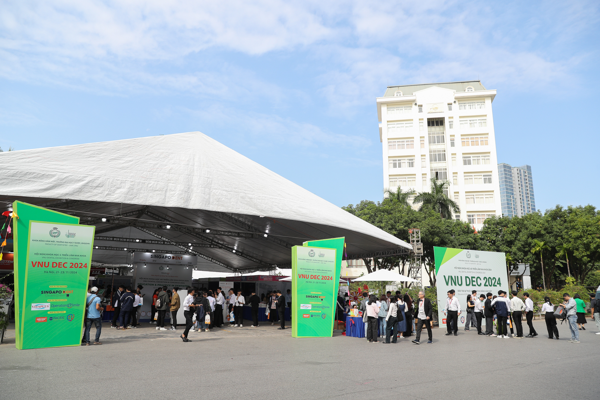 Trường Đại học Y Dược - Đại học Quốc gia Hà Nội